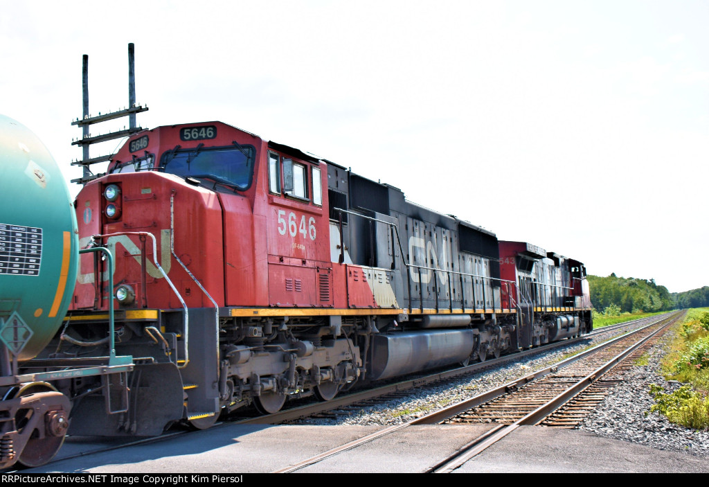 CN 5646 WB CN Kingston Sub